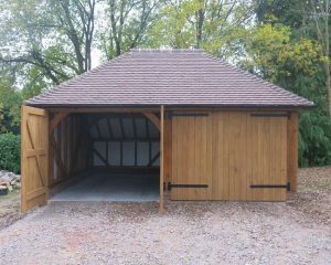 Garasi full kayu dengan warna alami?