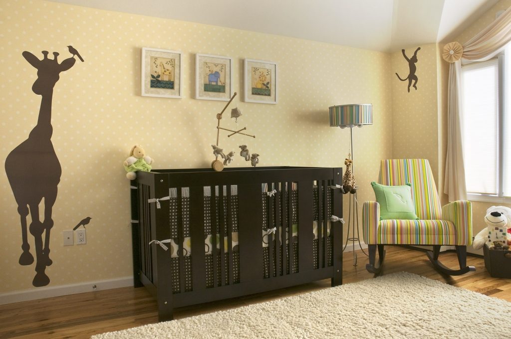 Keindahan dari kamar ini terlihat pada warna cat dindingnya yang ...