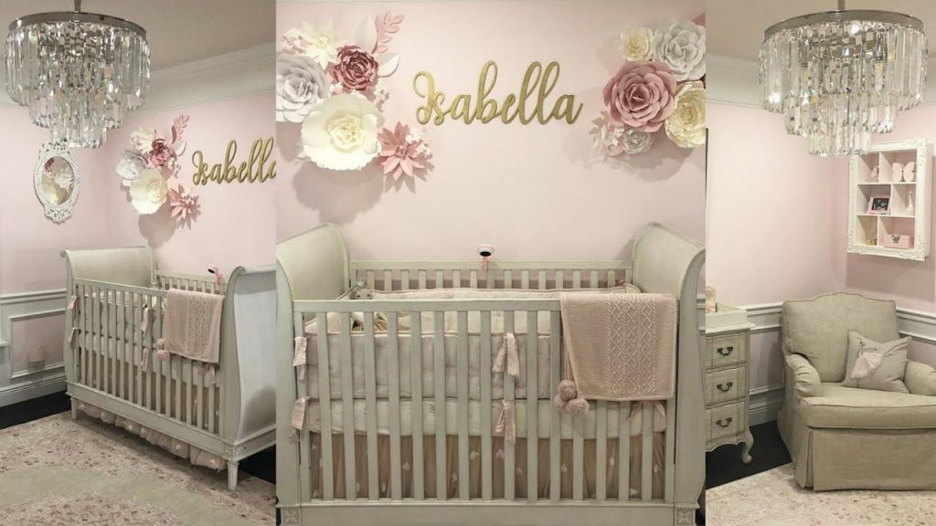 Kamar dengan cat pink di bagian dindingnya dibuat lebih menarik dan ...