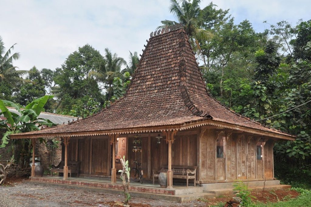 1. Rumah Joglo Sinom